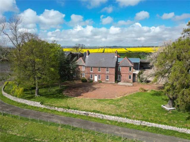6 Bedroom House