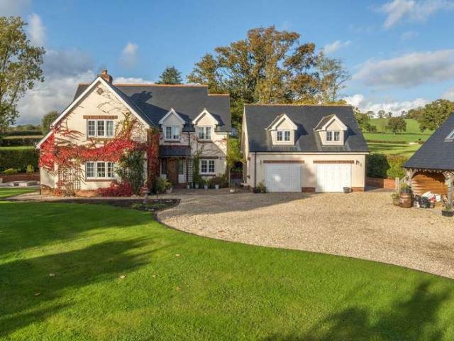 6 Bedroom House