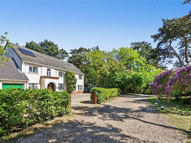 6 Bedroom House