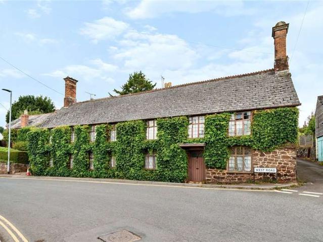 6 Bedroom House