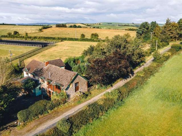 6 Bedroom House