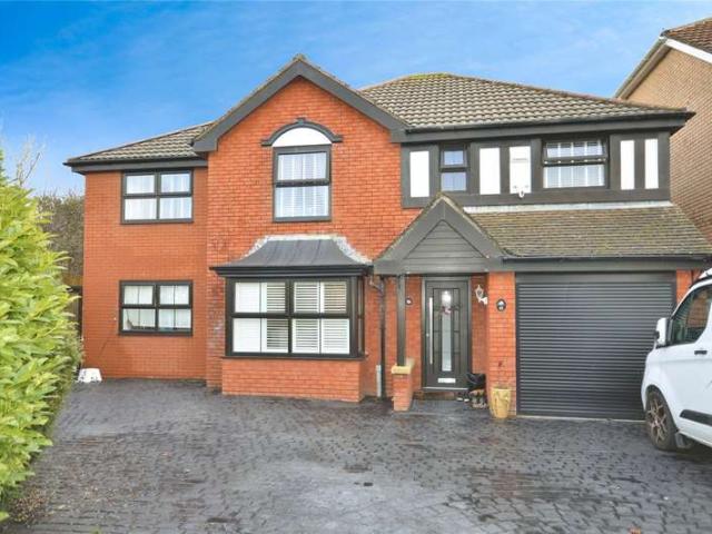 6 Bedroom House