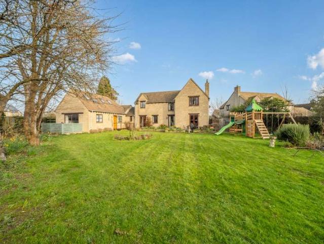 6 Bedroom House