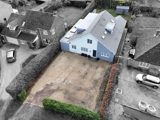 6 Bedroom House