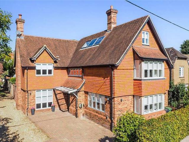 6 Bedroom House