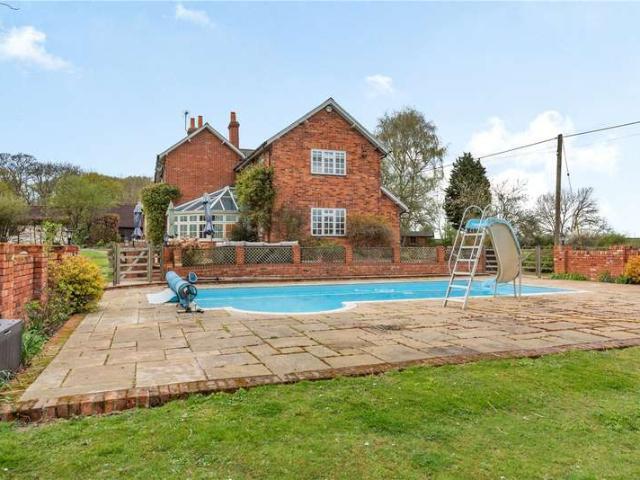 6 Bedroom House