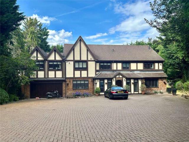 6 Bedroom House