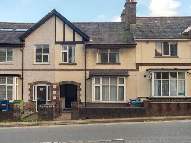 6 Bedroom House