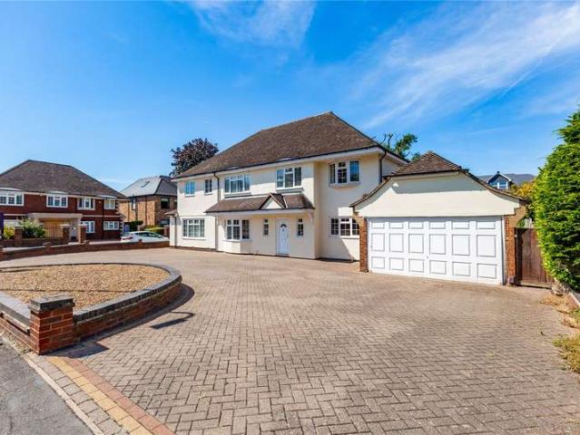 6 Bedroom House