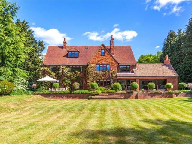 6 Bedroom House