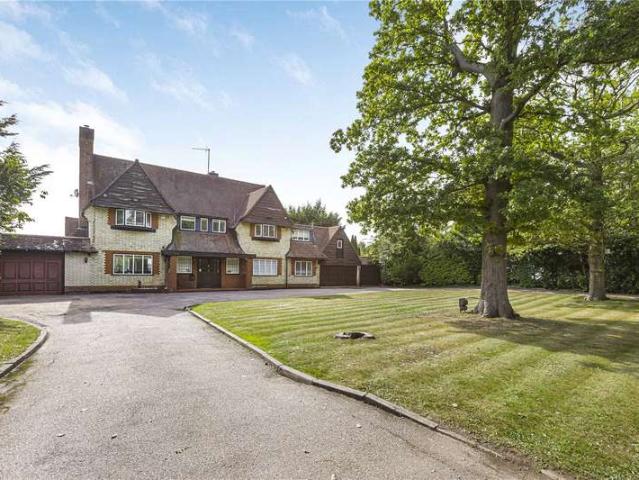 6 Bedroom House