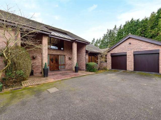 6 Bedroom House