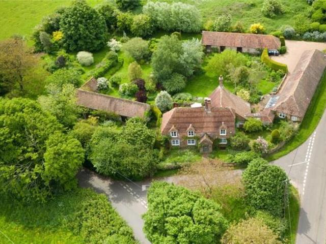 6 Bedroom House Canterbury Kent LS101892424