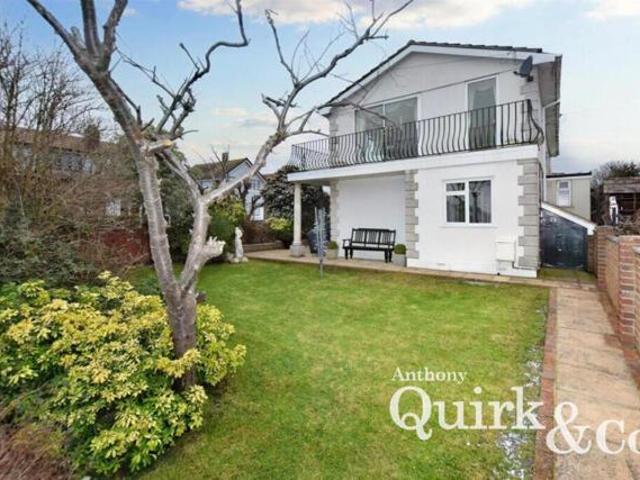 6 Bedroom House Canvey Island Essex 101675676