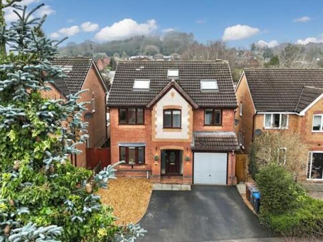 6 Bedroom House Cheadle Staffordshire LS98687697