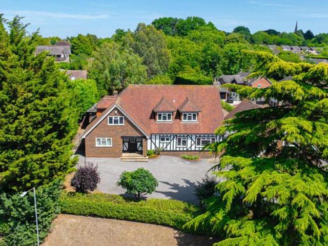 6 Bedroom House Chelmsford Essex LS98930250