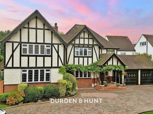 6 Bedroom House Chigwell Essex 100733624