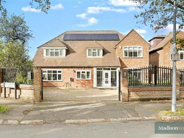 6 Bedroom House Chigwell Essex 98968933
