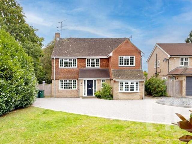 6 Bedroom House Crawley West Sussex LS98577888