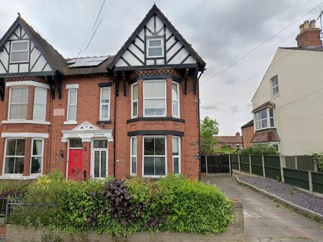 6 Bedroom House Crewe Cheshire East 101025535