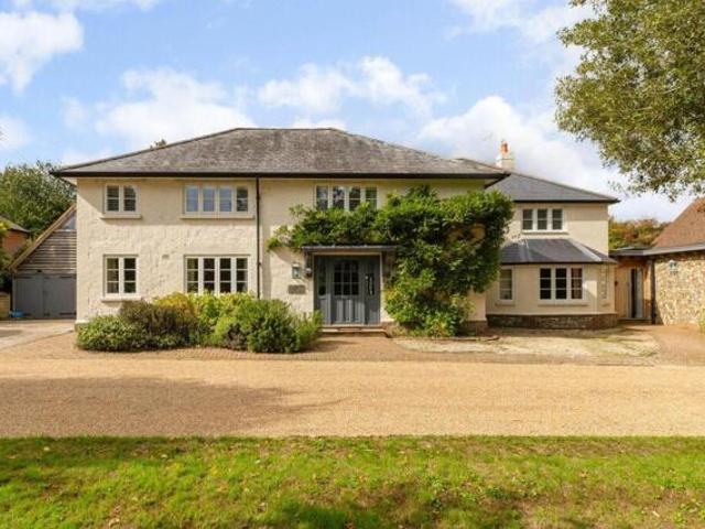 6 Bedroom House Alton Hampshire LS99204028