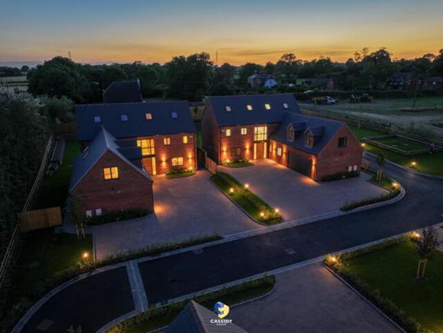 6 Bedroom House Allesley Coventry 101777758