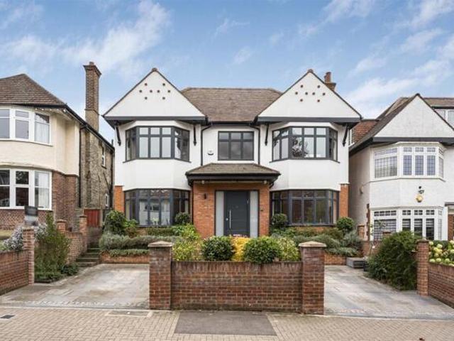 6 Bedroom House Barnet Greater London LS101351713