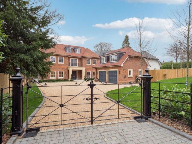 6 Bedroom House Beaconsfield Buckinghamshire 100366113