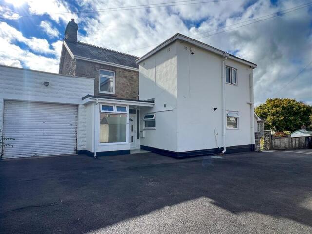 6 Bedroom House Bridgend Bridgend LS98930288