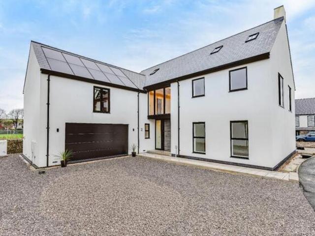 6 Bedroom House Bridgend Bridgend LS100953433