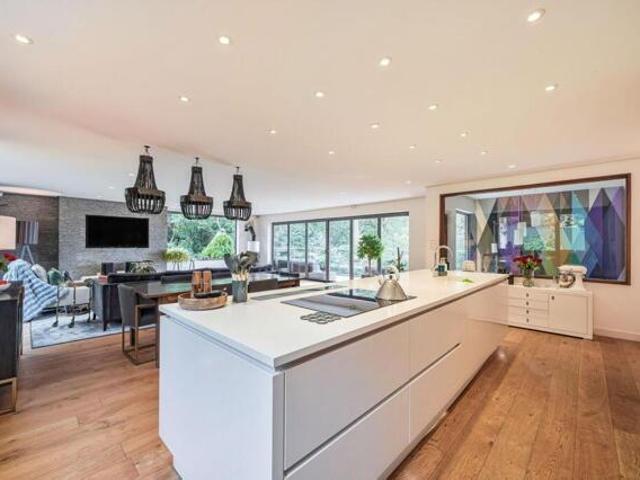 6 Bedroom House Bromley Greater London 98864602