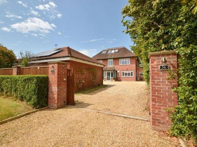 6 Bedroom House Gosport Hampshire 99641799