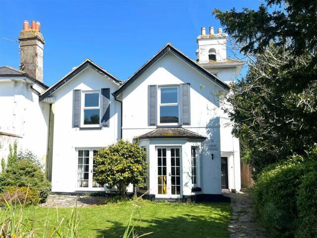 6 Bedroom House Gosport Hampshire LS100058108