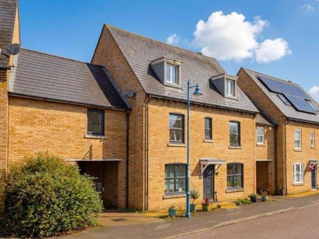 6 Bedroom House Great Cambourne Cambridgeshire LS99808613