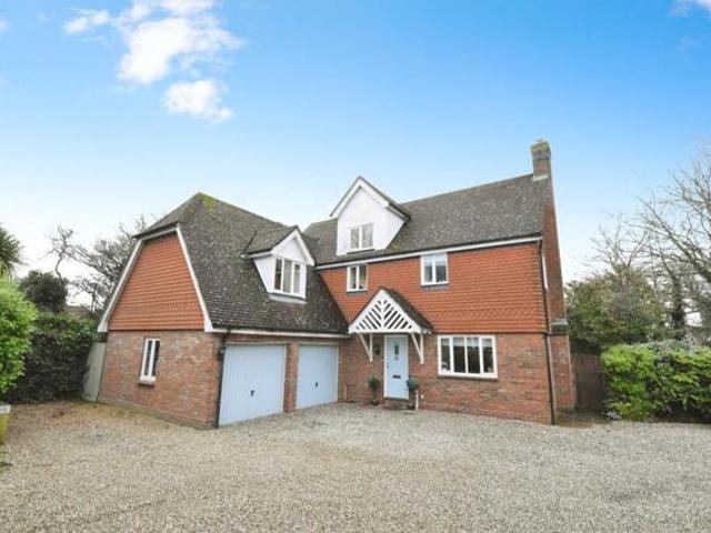 6 Bedroom House Great Notley Great Notley 98834315