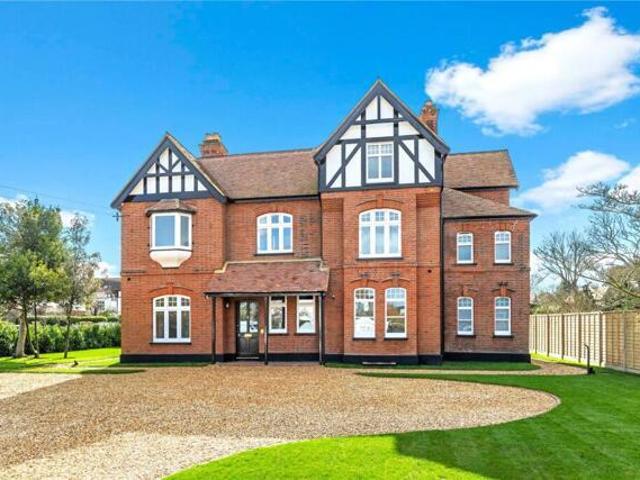 6 Bedroom House East Molesey Surrey 101168586