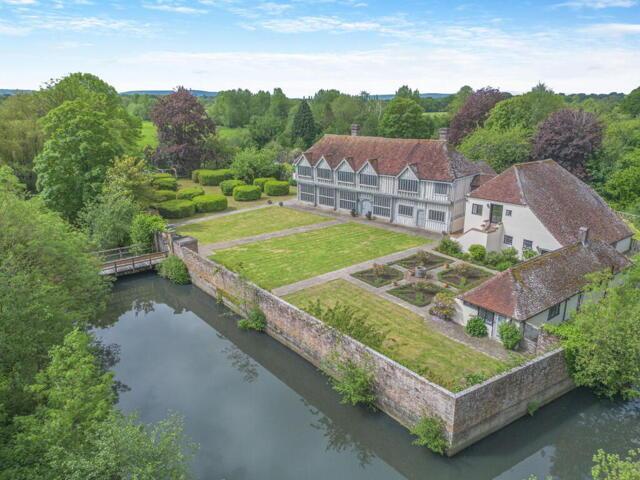 6 Bedroom House East Sussex East Sussex 100733635