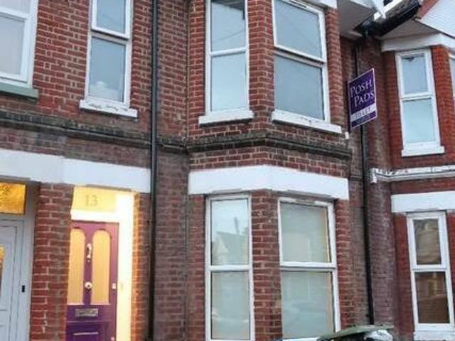 6 bedroom house for rent in 13 Tennyson Road SO17