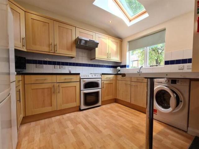 6 bedroom house for rent in 50 Eachard Road, Cambridge, CB3