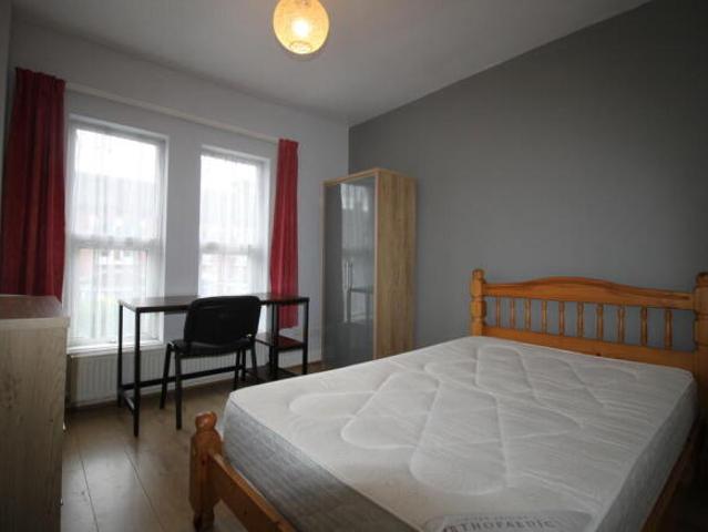 6 bedroom house for rent in Milton Road, SO15