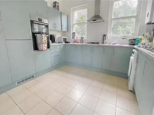 6 bedroom house for rent in 6 bedroom Detached House in Bourne.