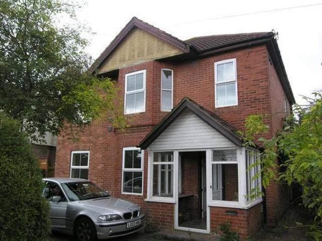 6 bedroom house for rent in 6 bedroom Detached House in Ensbury Park BH10