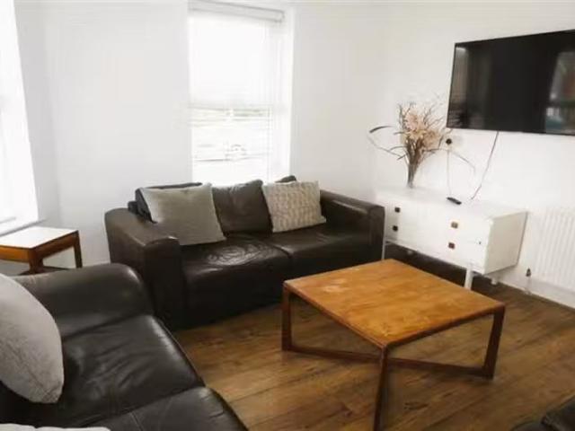 6 bedroom house for rent in 6 bedroom Semi Detached House in W.