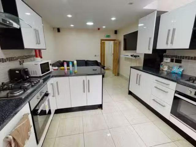 6 bedroom house for rent in 73 North Road, Selly Oak, B29 6AN.
