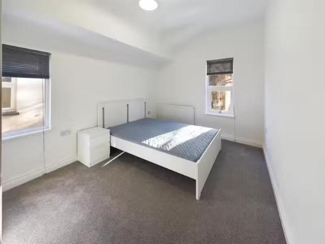 6 bedroom house for rent in Cooksley Road, Bristol, BS5