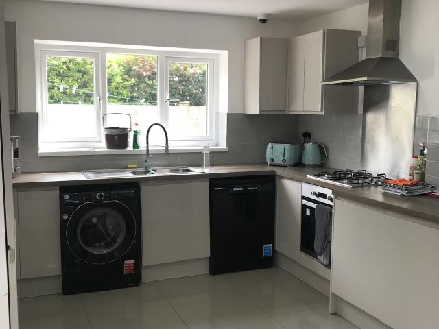 6 bedroom house for rent in Cardiff