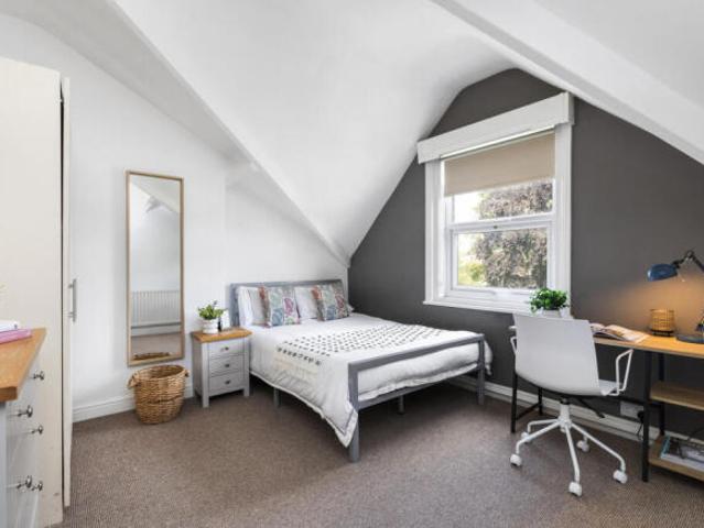 6 bedroom house for rent in Cardigan Road, Leeds, LS6