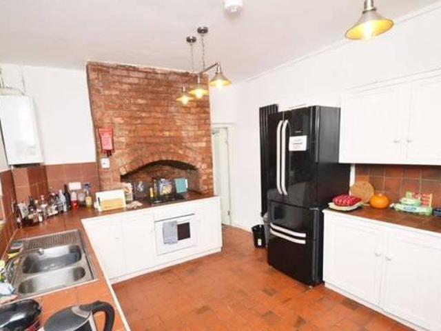 6 bedroom house for rent in Carmoor Road Manchester M13