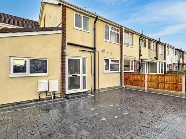 6 bedroom house for rent in Church Leaze, Bristol, BS11 9SY, G.