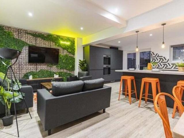 6 bedroom house for rent in Cumberland Street, Portsmouth, Hampshire, PO1